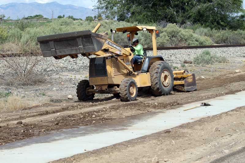 Pima-Pedestrian-Bridge-grading-by-sidewalk – GilaValleyCentral