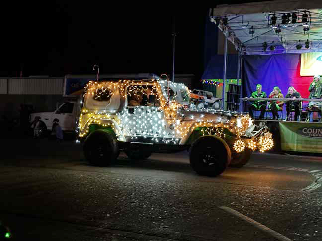 Winners announced in Country Financial Light Parade – GilaValleyCentral